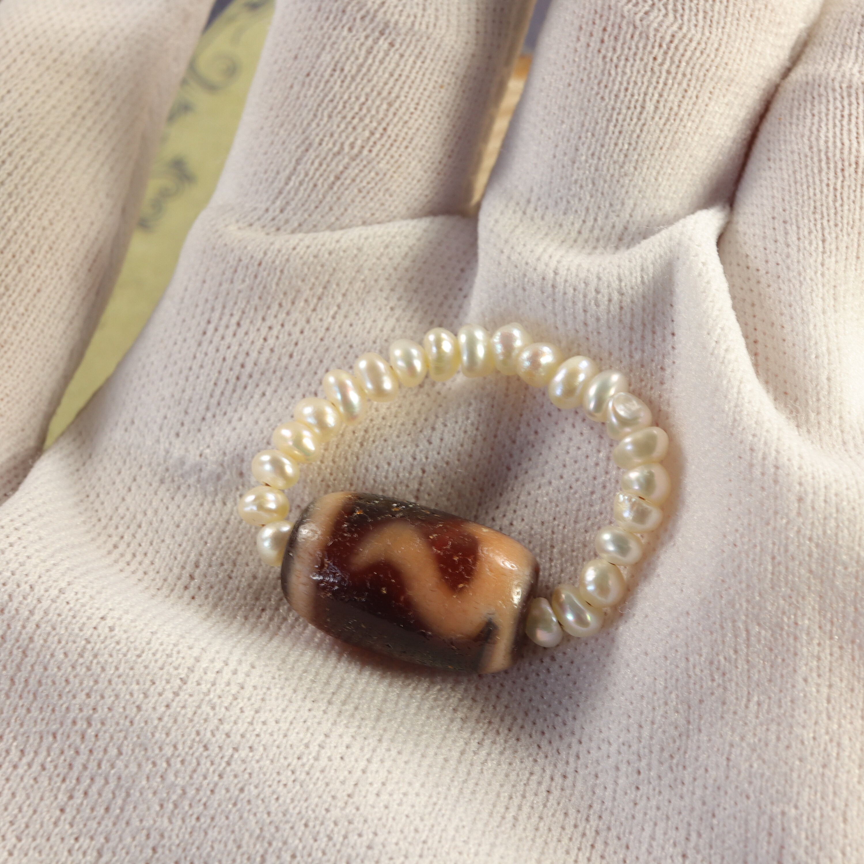 Tibetan Double Lucky Hook / Ruyi One Strip Amulet Dzi Bead - Etsy Singapore