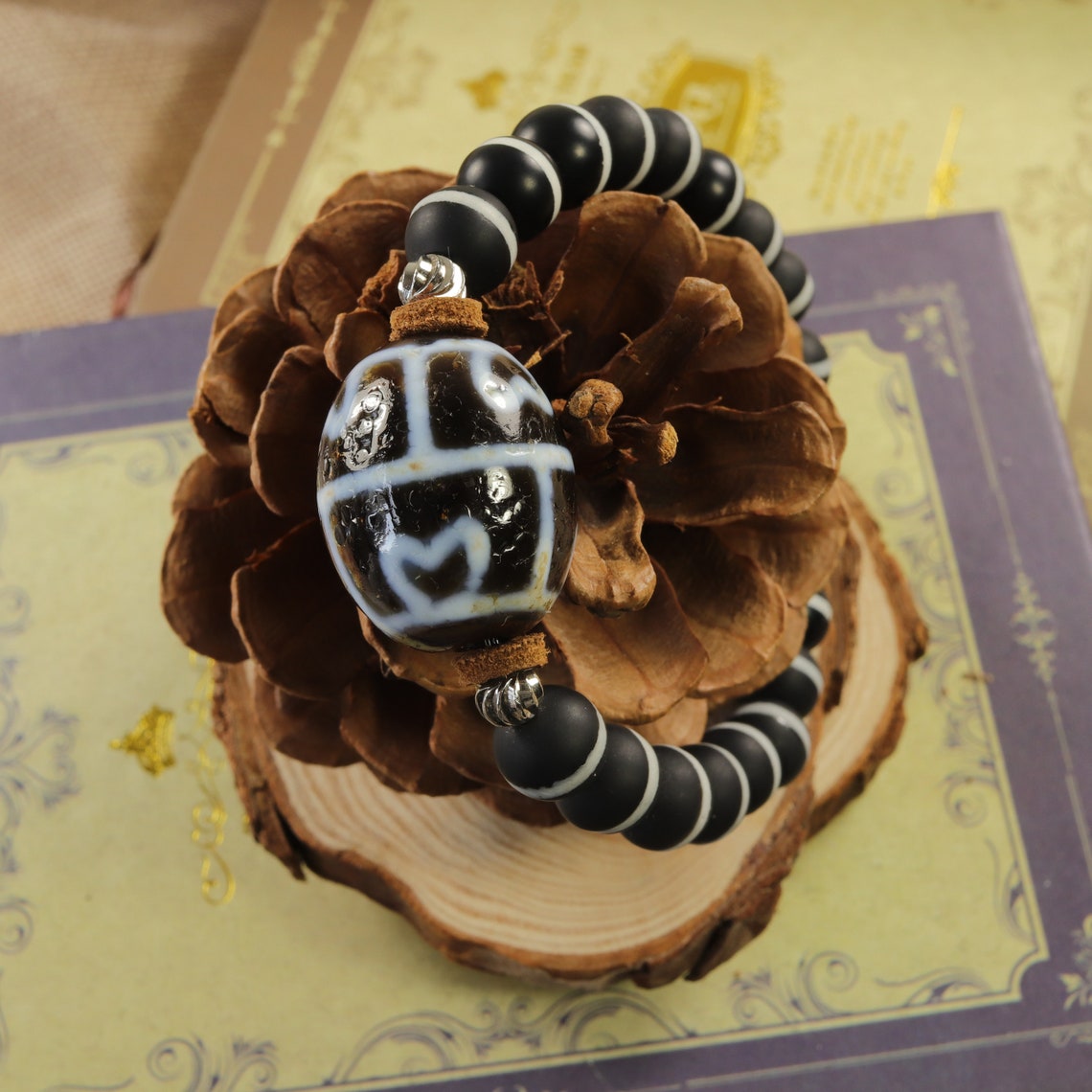 Tibetan Earth Door Six Heart Amulet Dzi Bead Bracelet - Etsy