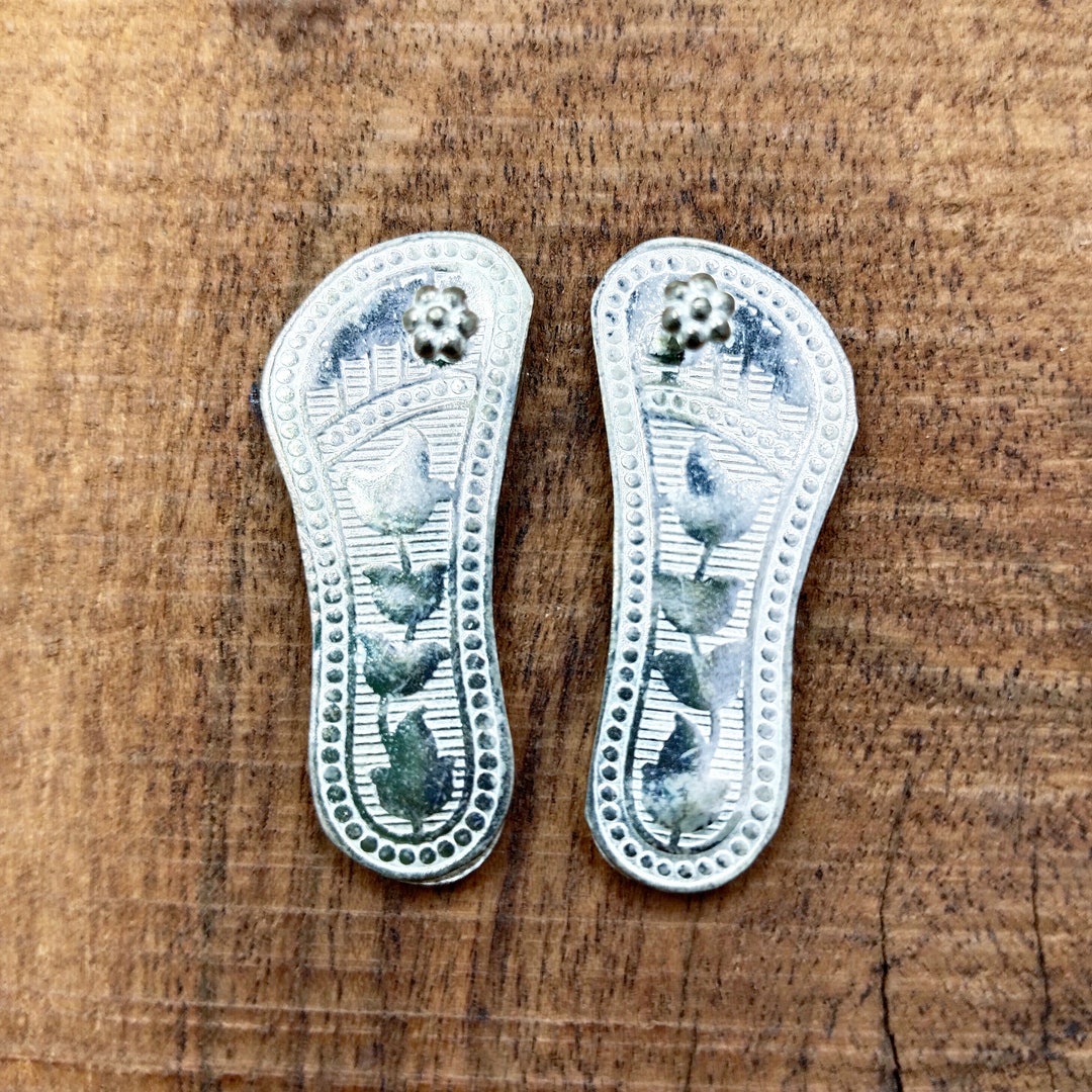 Sri Lakshmi Devi Charan Paduka Pair Footprint Temple Pooja Hindu ...