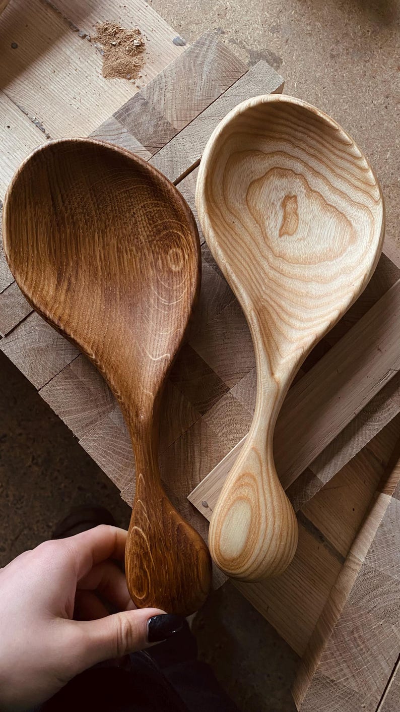 Wooden Serving Spoon, Natural Curved Wood Spoon for Kitchen or Dining ...
