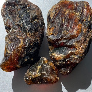 Raw Black Amber Chunk UV Reactive - Etsy