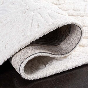 Hand Tufted Designer White Wool Living Room Area Rug - Soft Texture ...