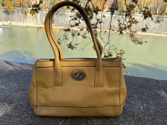 Vintage Coach bag 1970s mustard yellow leather handba… - Gem