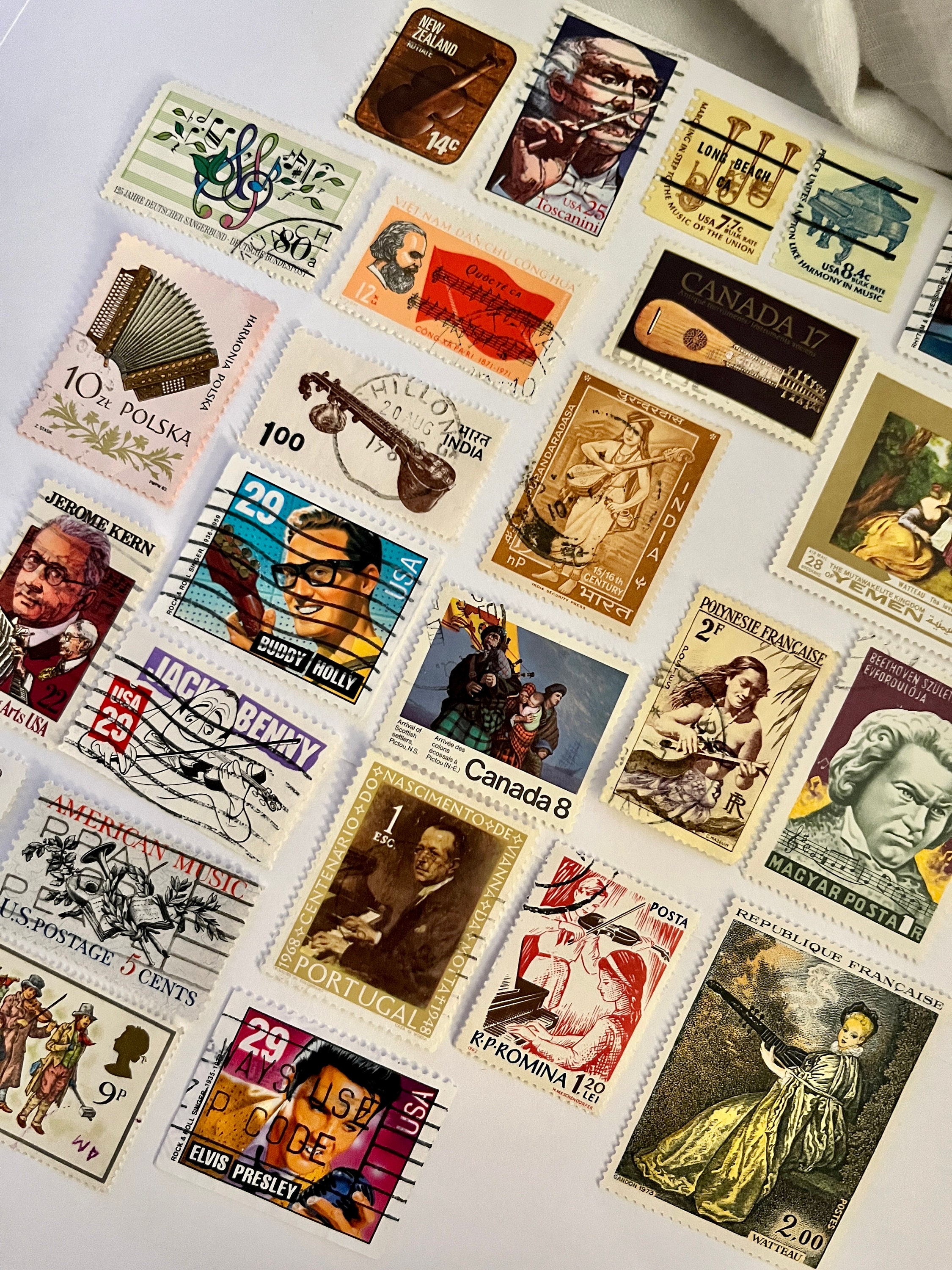 25 Stamp MUSIC LOVER Fun Pack // Random Lot of 25 Premium Used World ...