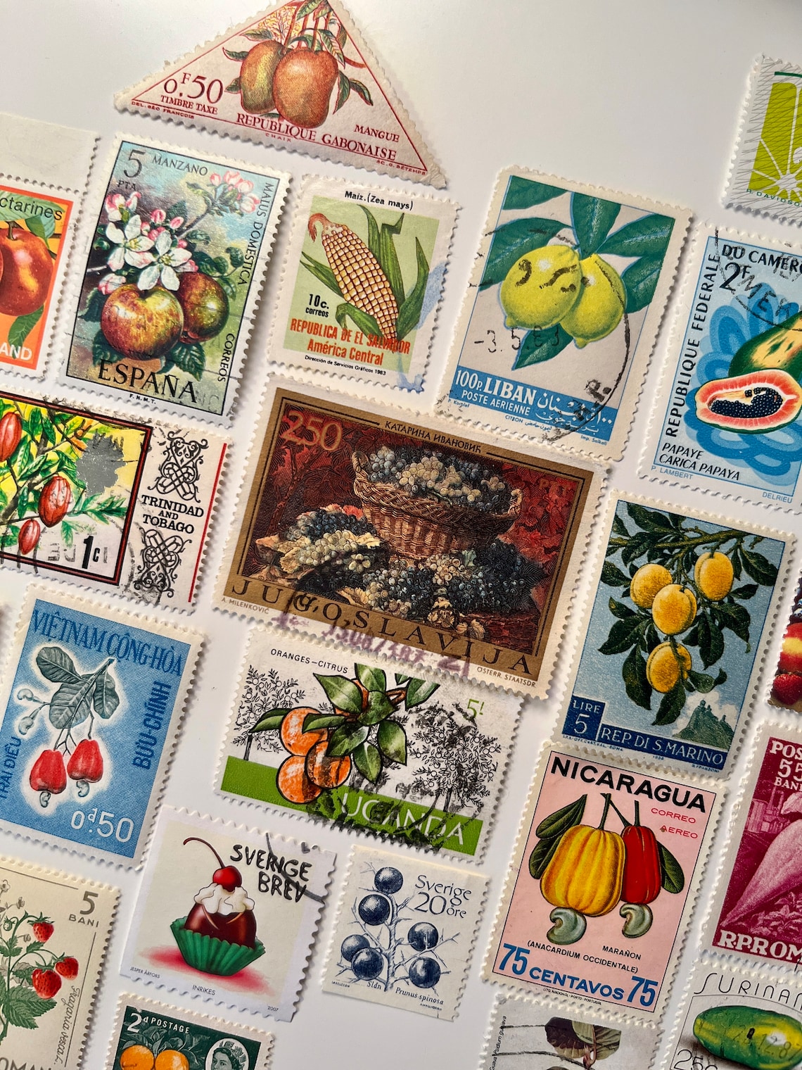 25 Stamp FOODIE Fun Pack // // Random Lot of 25 Premium Used Food ...