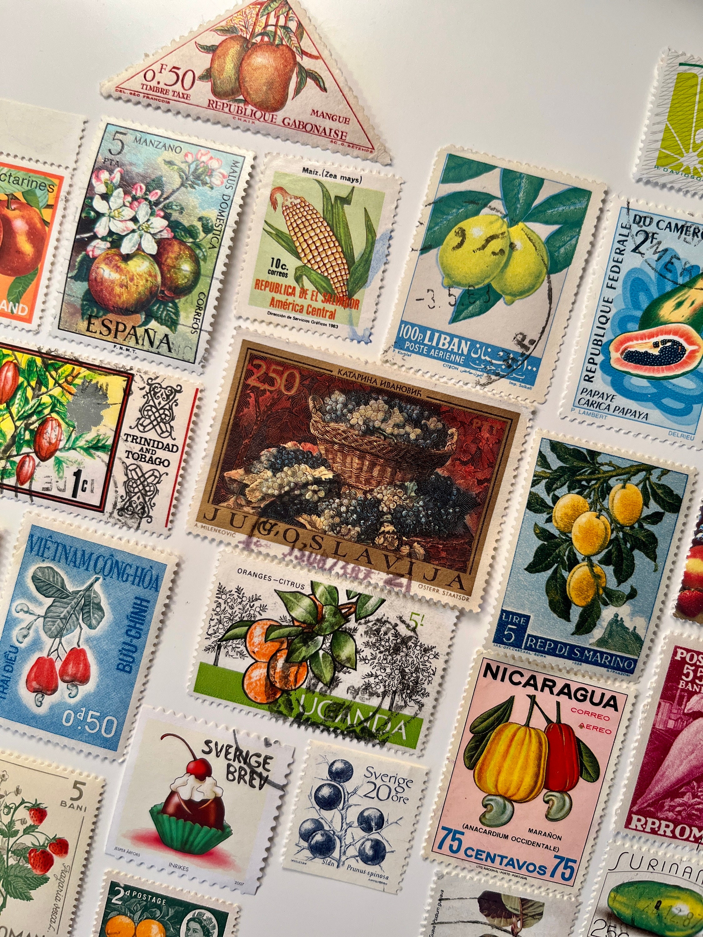 25 Stamp FOODIE Fun Pack // // Random Lot of 25 Premium Used Food ...