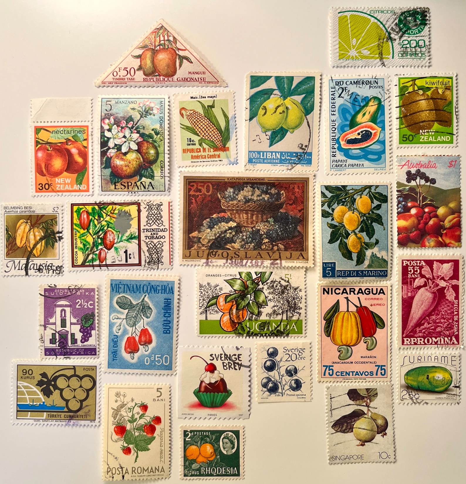 25 Stamp FOODIE Fun Pack // // Random Lot of 25 Premium Used Food ...