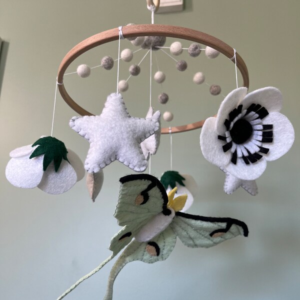 Montessori Mobile - Etsy