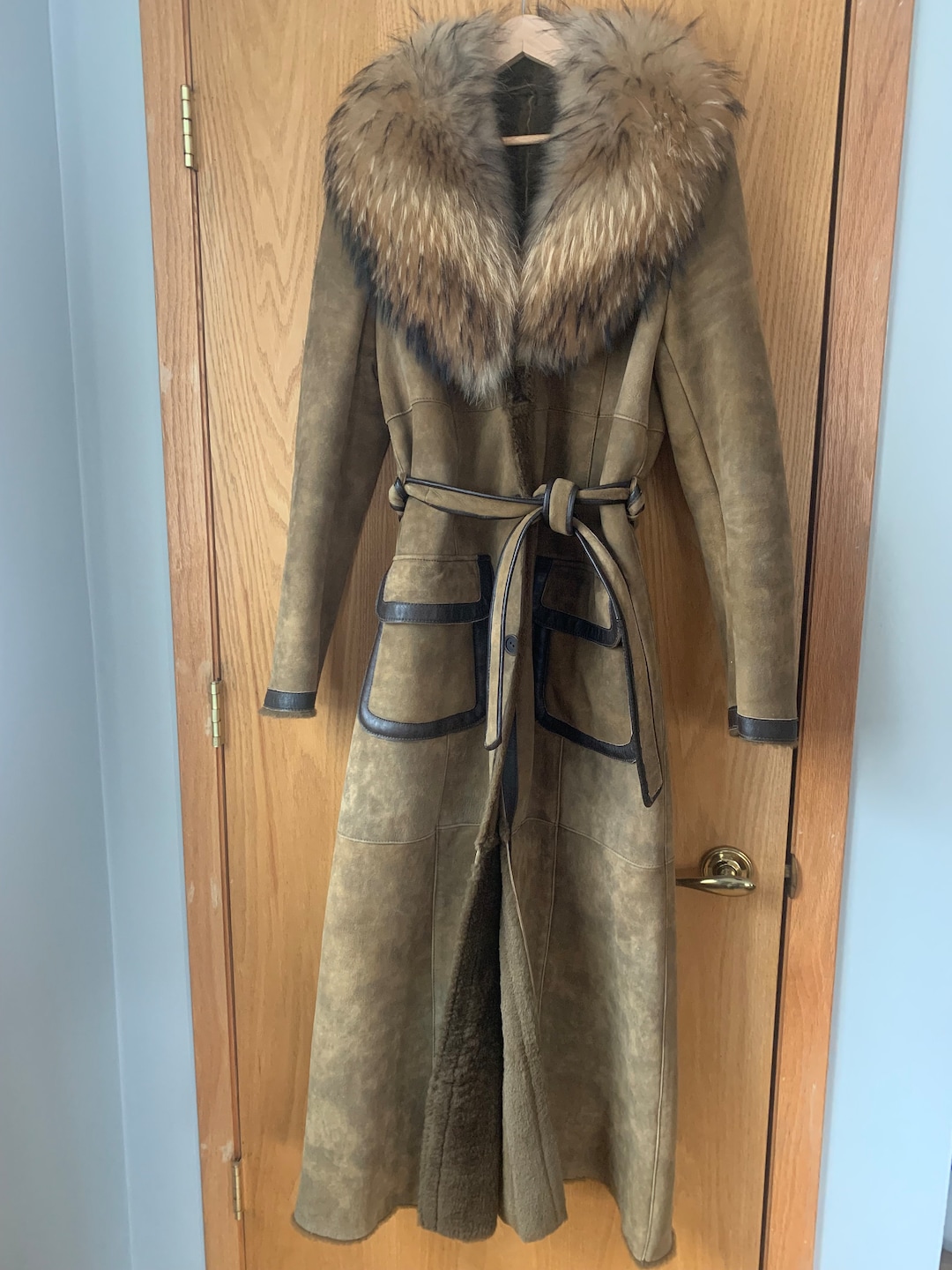 LUXURIOUS LONG SHEARLING Coat – Timeless Winter Elegance With Fur ...
