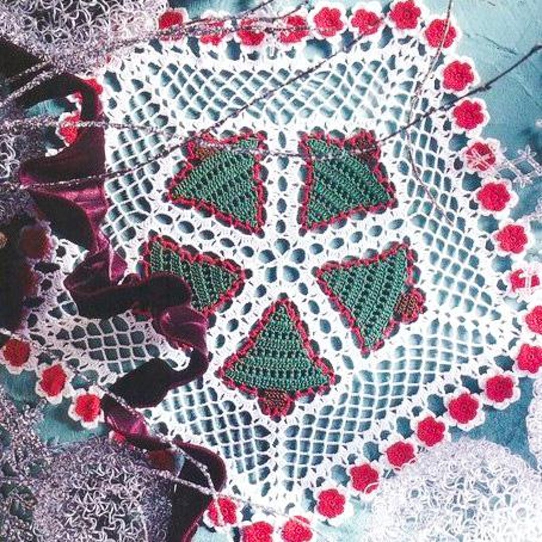 CROCHET PATTERN Christmas Doily, Crochet Doily, Christmas Tablecloth ...