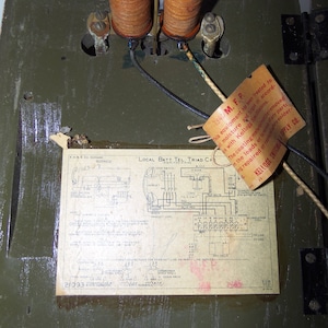 Antique WW2 US Navy Kellogg Switchboard Hand Crank Box Phone - Etsy