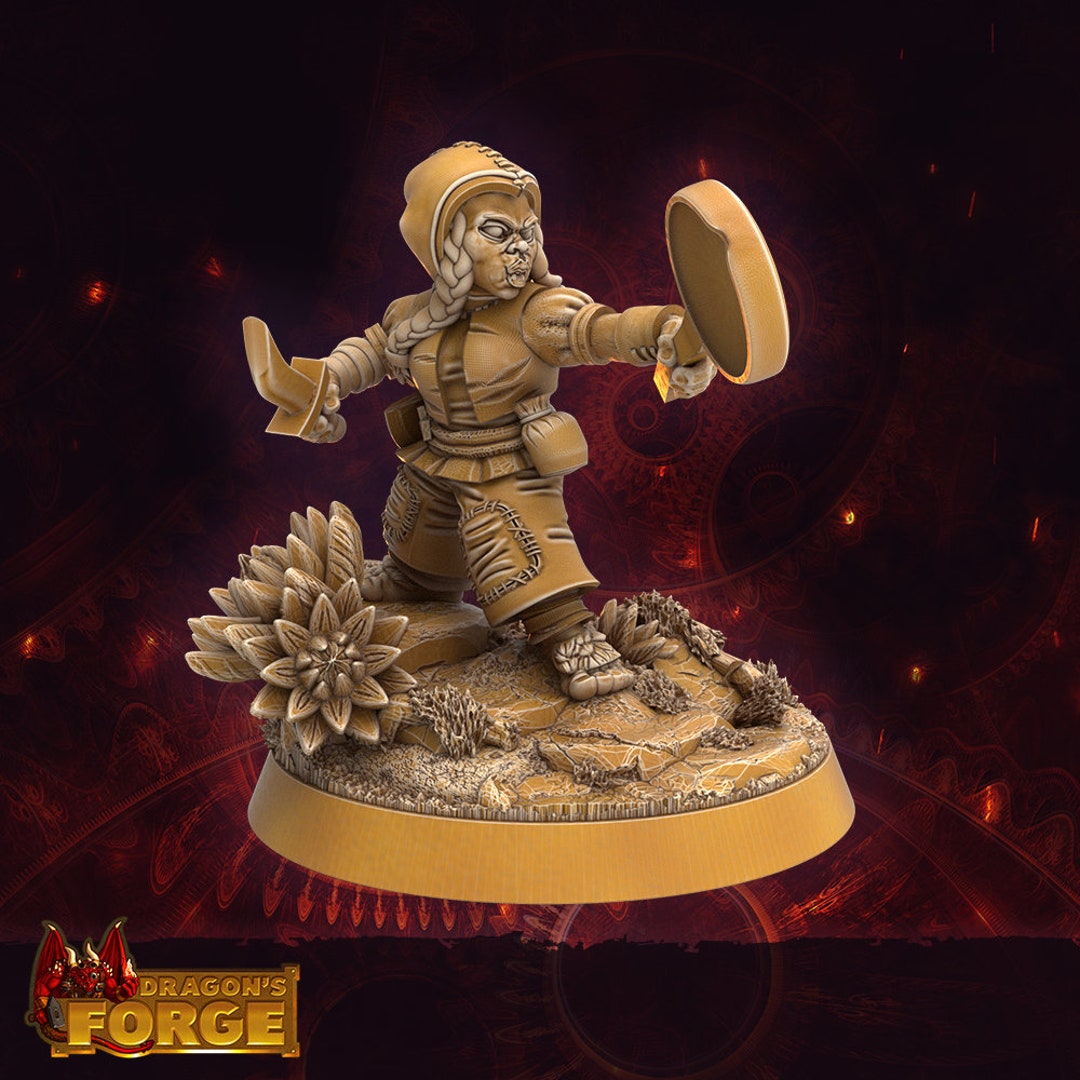 Female Halfling Miniature With Pan 9 Poses 32mm Scale Tabletop Gaming ...
