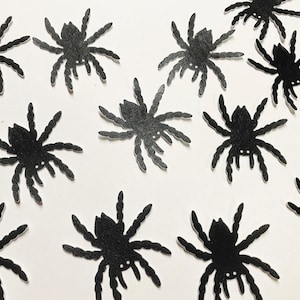 Pack of 15 Pre Cut Edible Wafer Spiders, Edible Spiders for Cupcake ...