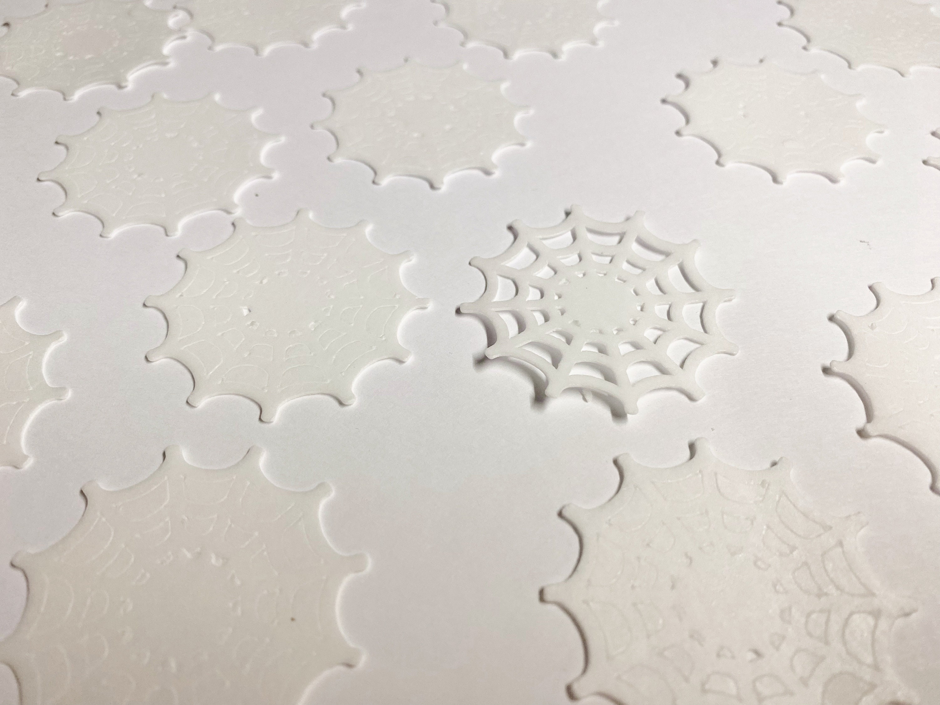 Pack of 15 Edible Die Cut Wafer Spider Webs, Edible Spider Webs for ...