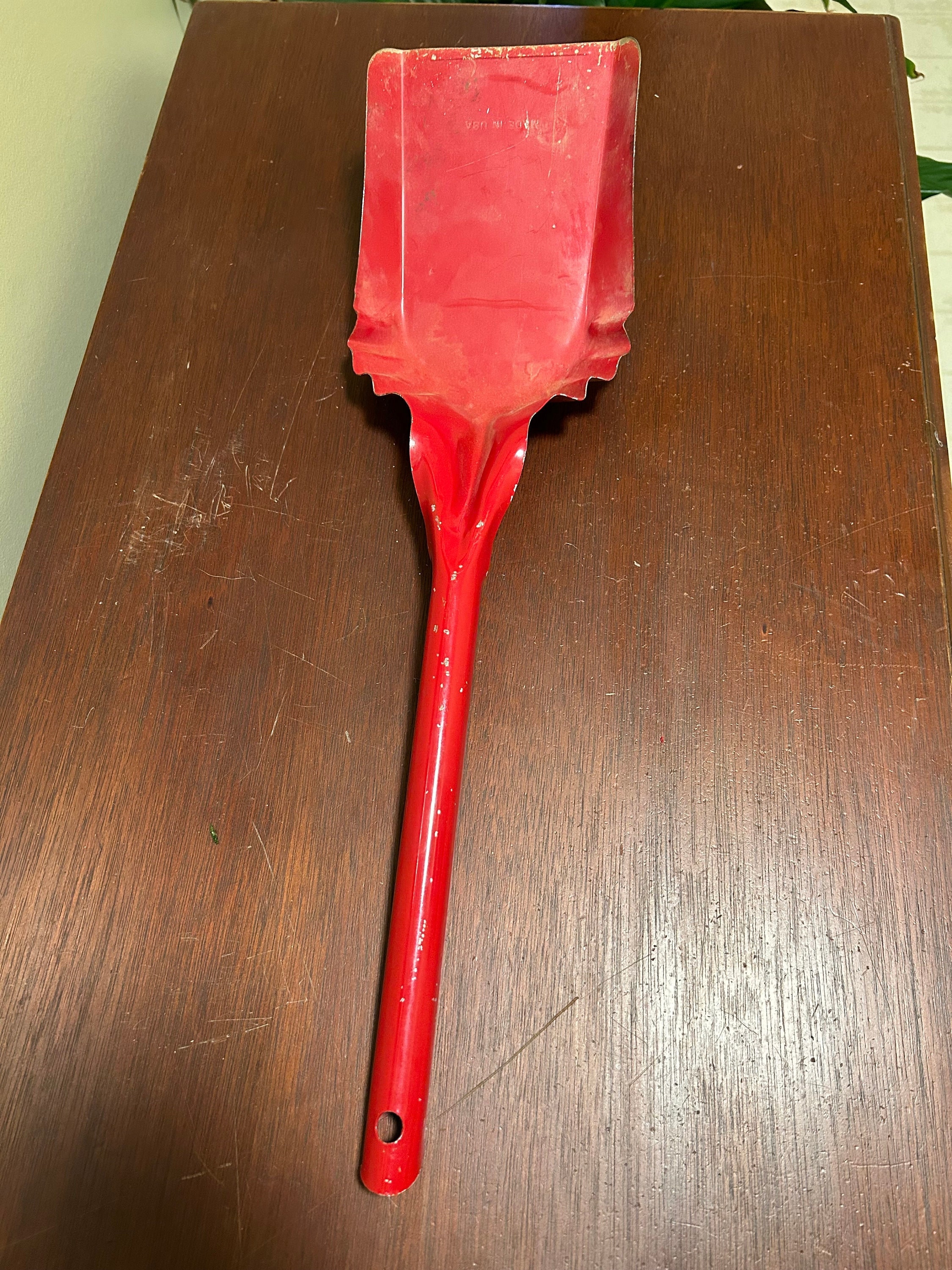 Vintage International Harvester Red Coal Ash Shovel, Red Shovel ...