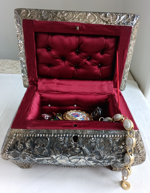 Antique Wooden Jewelry Box Covered with Repoussé Silv… - Gem