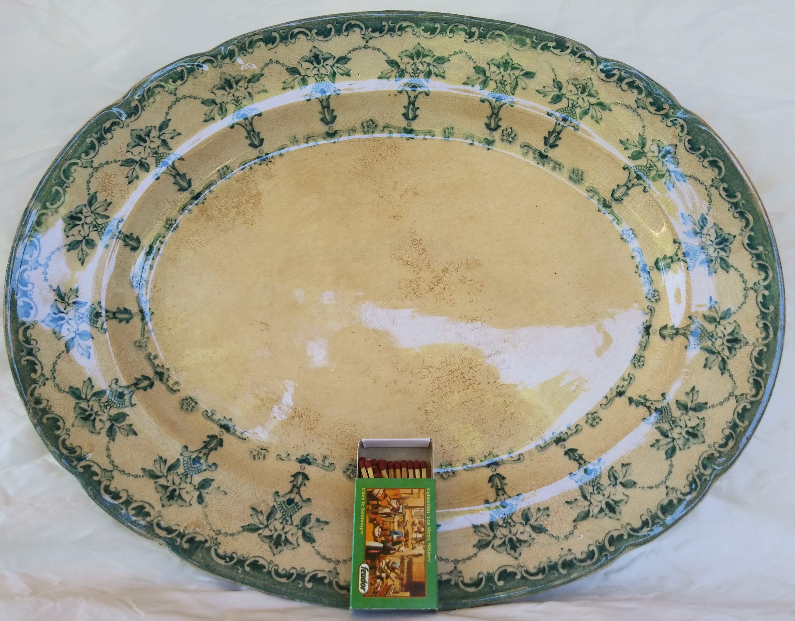 FREDA K&T L Serving Dish Vintage White Earthenware Decor Garlands and ...