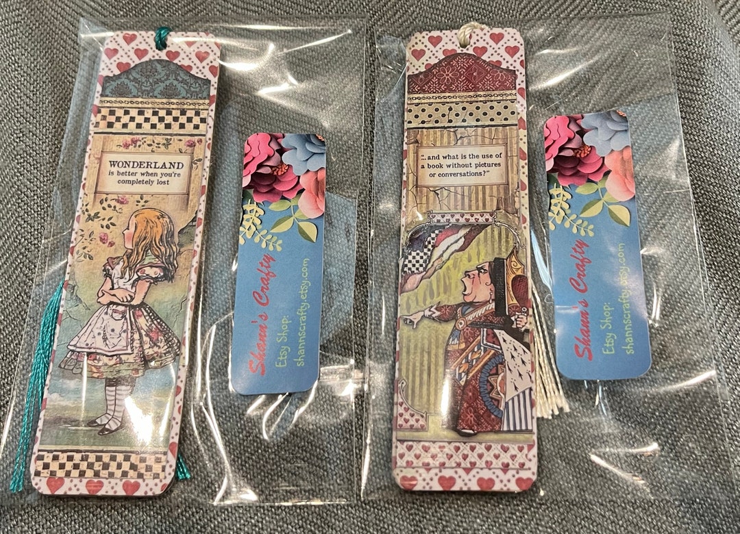 Handmade Wooden Alice in Wonderland Bookmarks Alice and Queen of Hearts ...