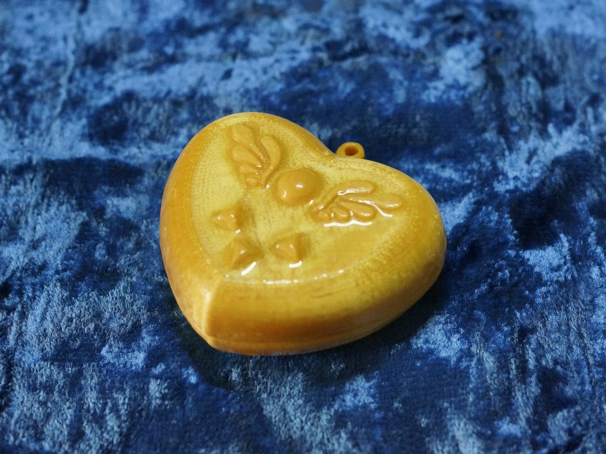 Undertale Cosplay Heart Locket Electronic Music Box ANY Song Ring Box ...