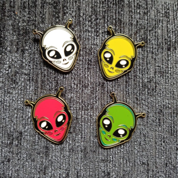 Alien Pin - Etsy