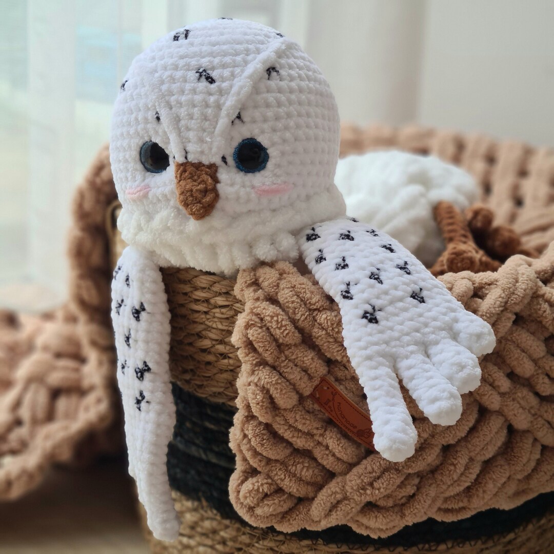WHITE Polar Owl, Woodland Nursery, Nature Nursery Decor, Owl Lovey ...
