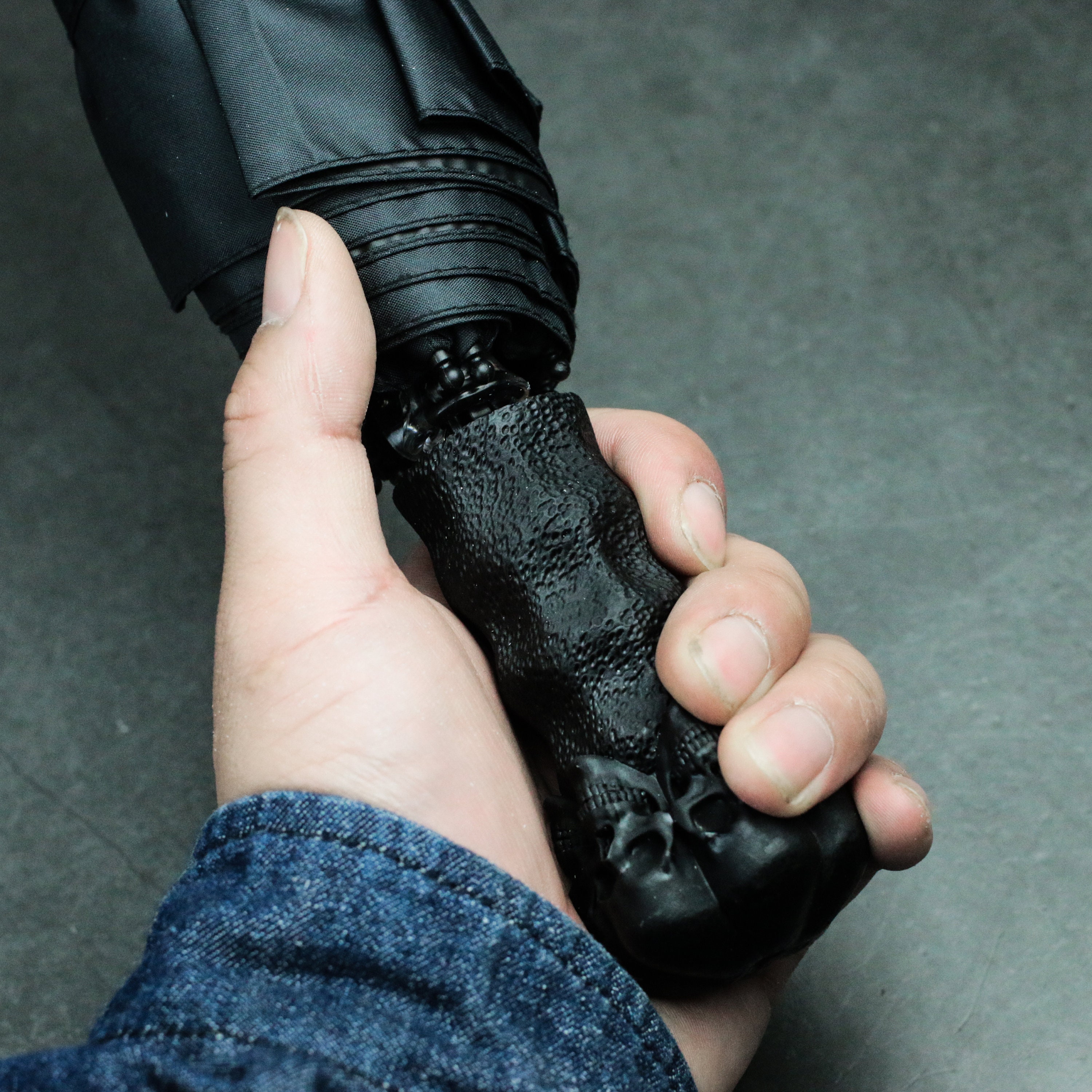 Six Skull Umbrella Handle Folding Black Umbrella, Custom DIY Umbrella ...