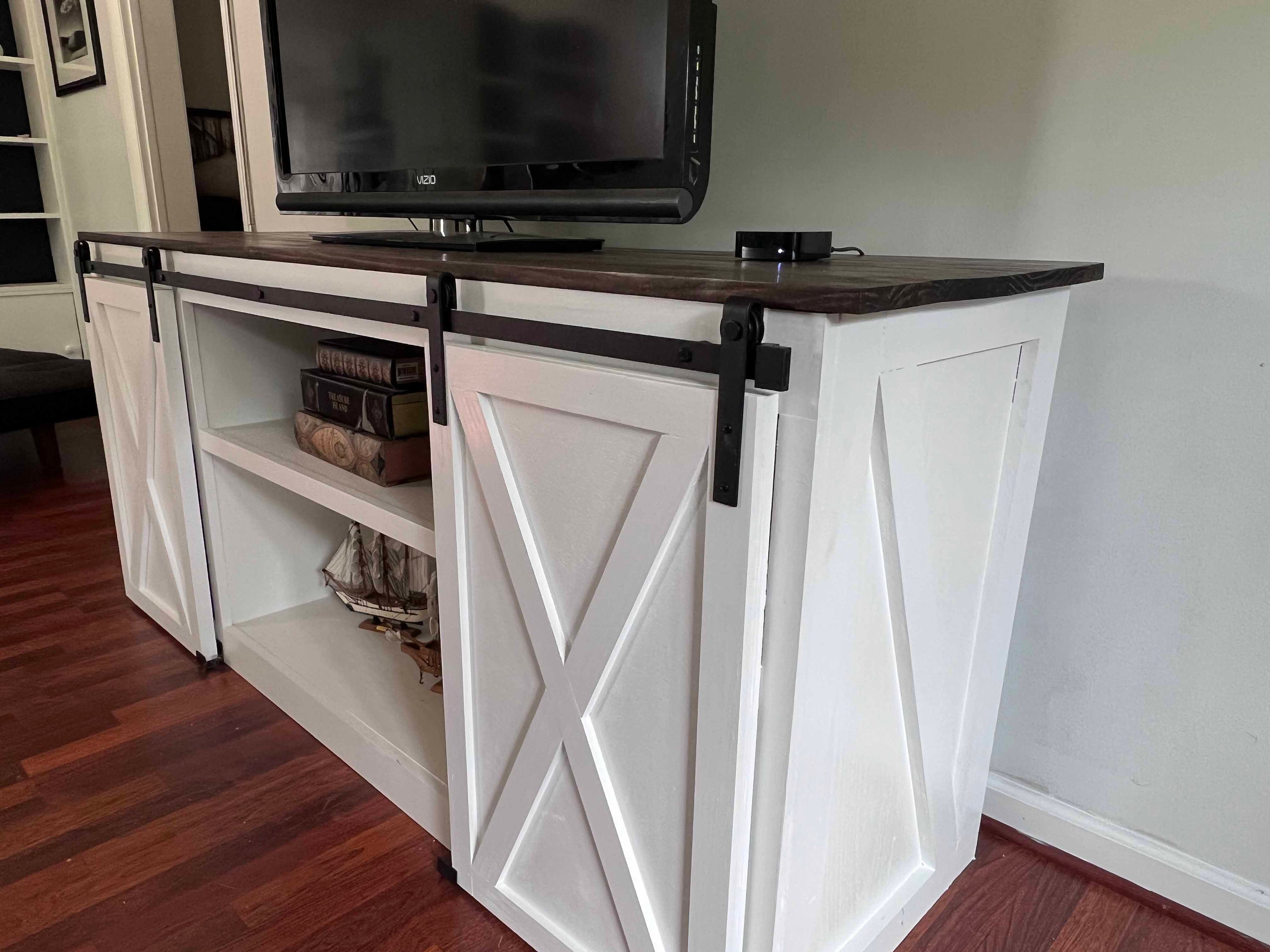Farmhouse Style Entertainment/sliding Barndoor Console / Farmhouse ...
