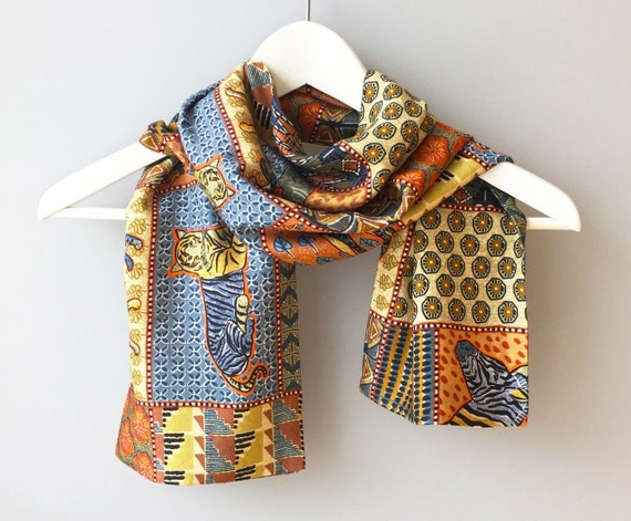 Oblong scarf store