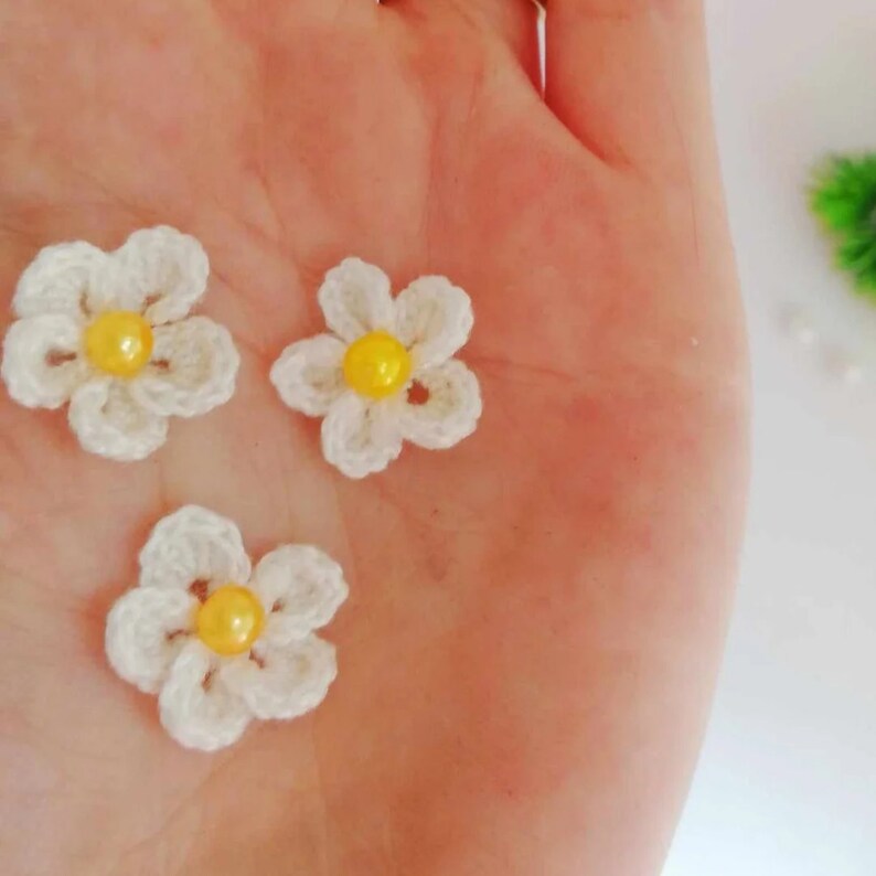 Crochet Small Easy Flower Pattern Micro Crochet Flower Pattern Tiny ...