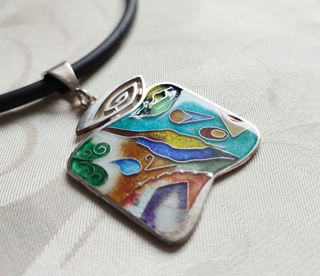 Pendant Silver. Pendant Buzzer. Silver Cloisonne Enamel. Partition ...
