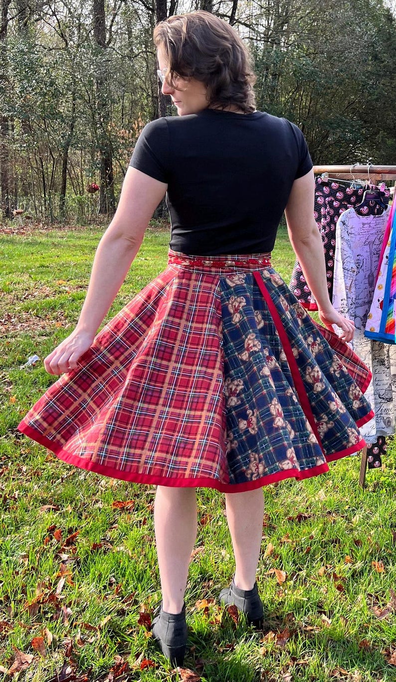 Teddy BEAR Wrap Around CIRCLE Skirt. Christmas. Green and Red. Adult ...