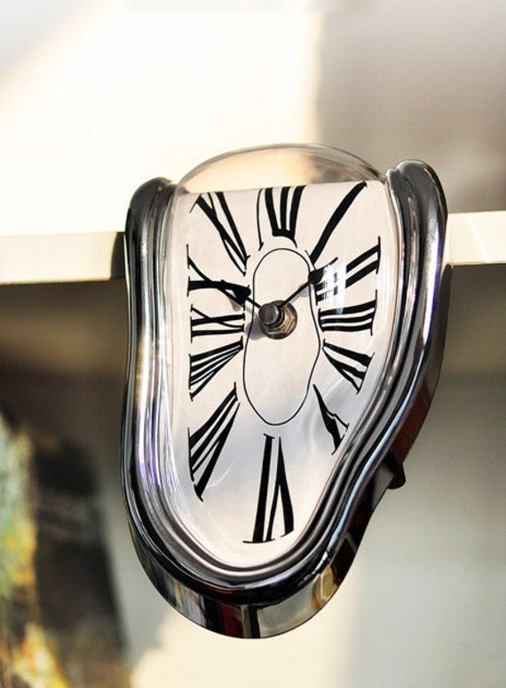 Melting Clock Art Shop Outlet | www.oceanproperty.co.th