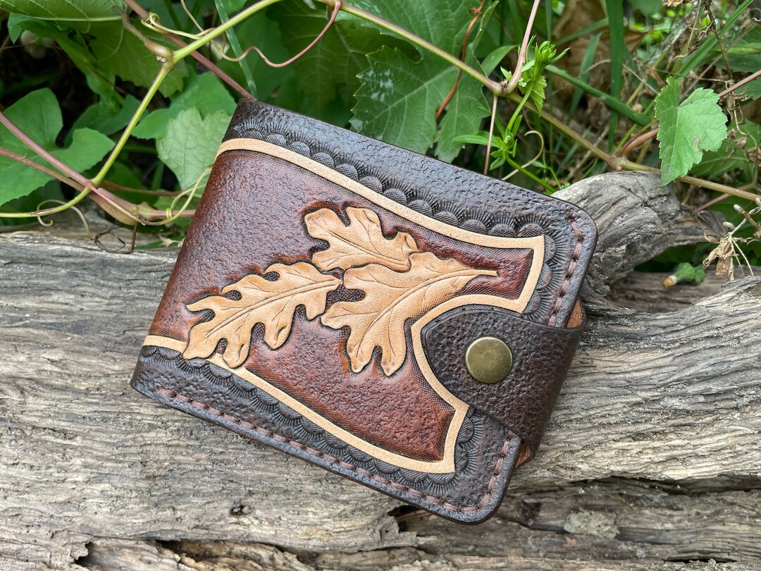 Leather Bifold Wallet for Man With Oak Leaf. Durable Biker Wallet for ...