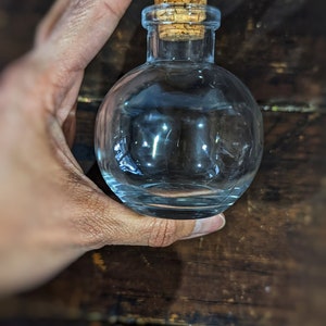 Round Glass Potion Bottle With Cork and Stand | Witchcraft, Cosplay ...