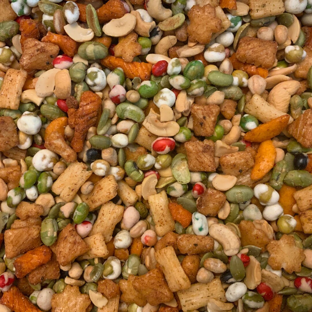 NUTTY DRAGON Asian Inspired Snack Mix, Cashews, Edamame, Wasabi Peas ...