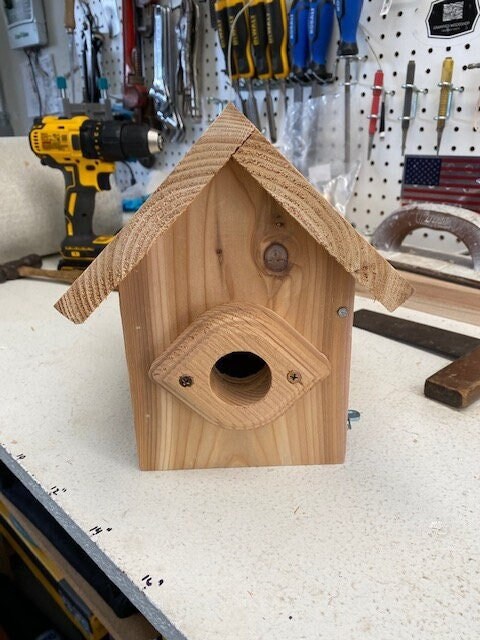 Bird House in Cedar / Bluebird House / Robin Bird House / Finch Bird ...