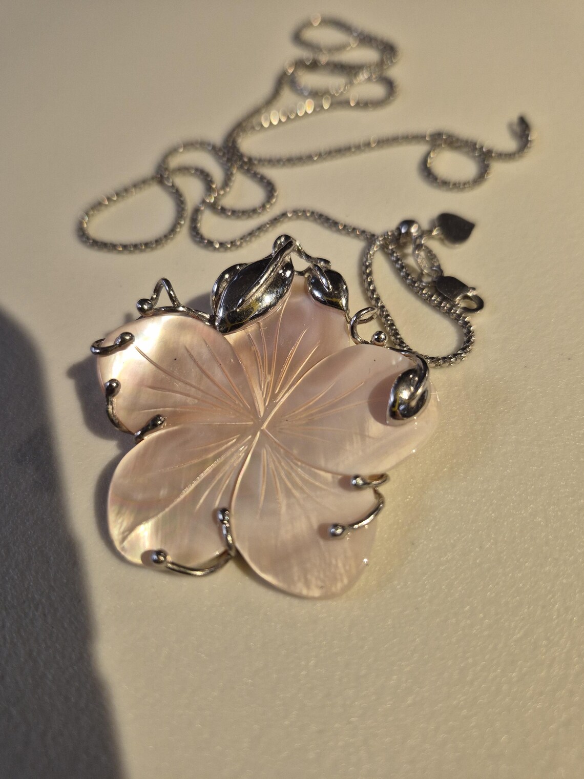 Pretty Carved Pink Muscle Shell Flower Pendant Necklace Sterling Silver ...