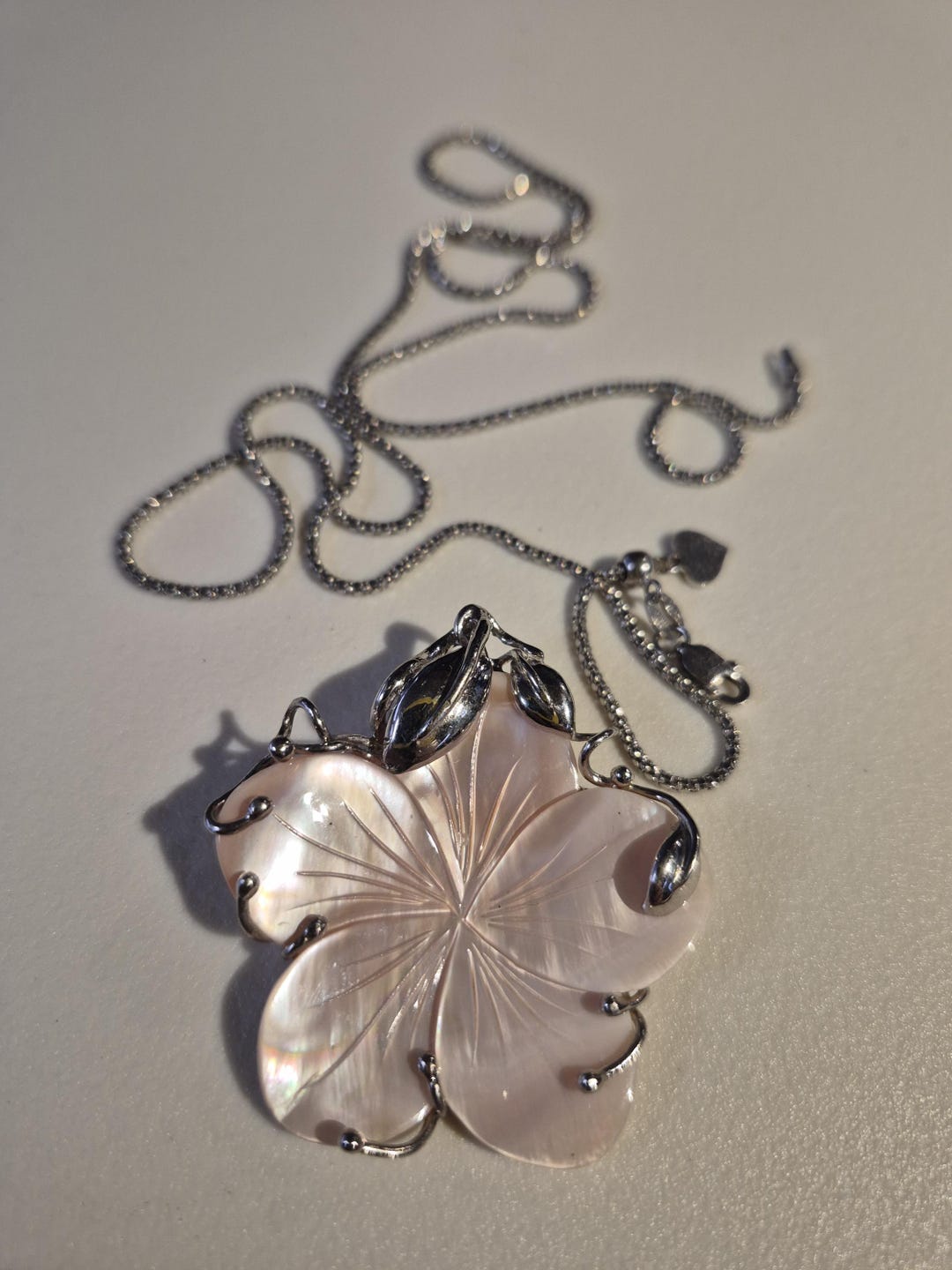 Pretty Carved Pink Muscle Shell Flower Pendant Necklace Sterling Silver ...