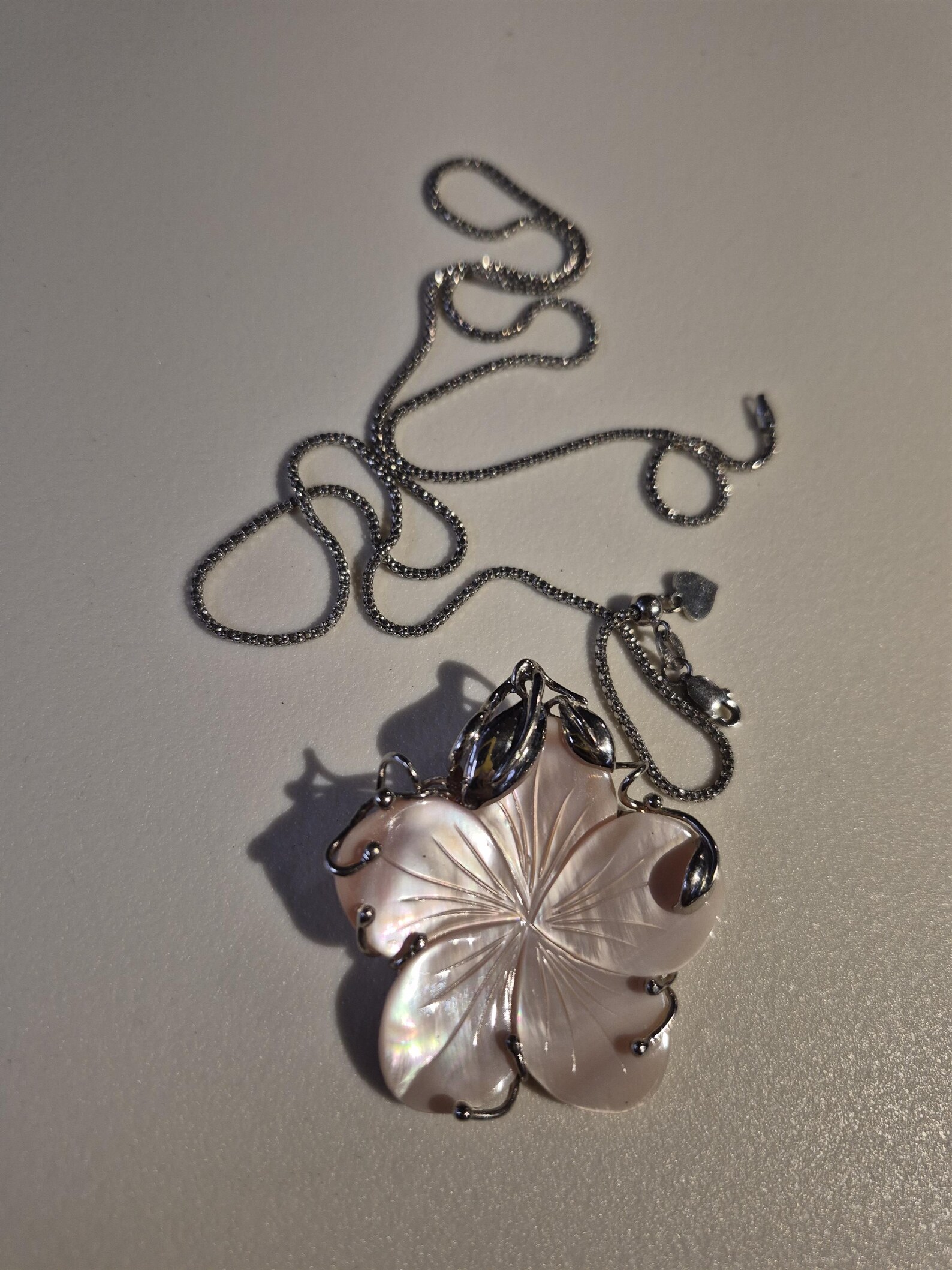 Pretty Carved Pink Muscle Shell Flower Pendant Necklace Sterling Silver ...