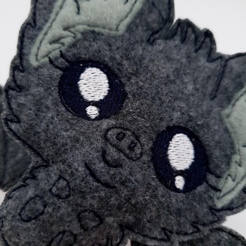 ITH Bat Finger Puppet Machine Embroidery Design Halloween Feltie Toy ...