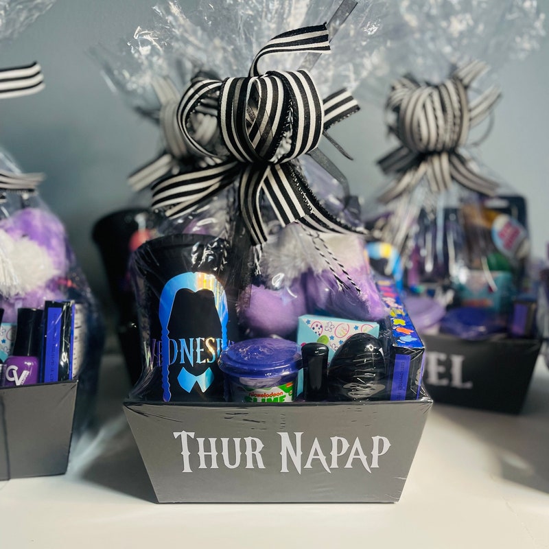 Horror Gift Basket - 60+ Gift Ideas for 2025