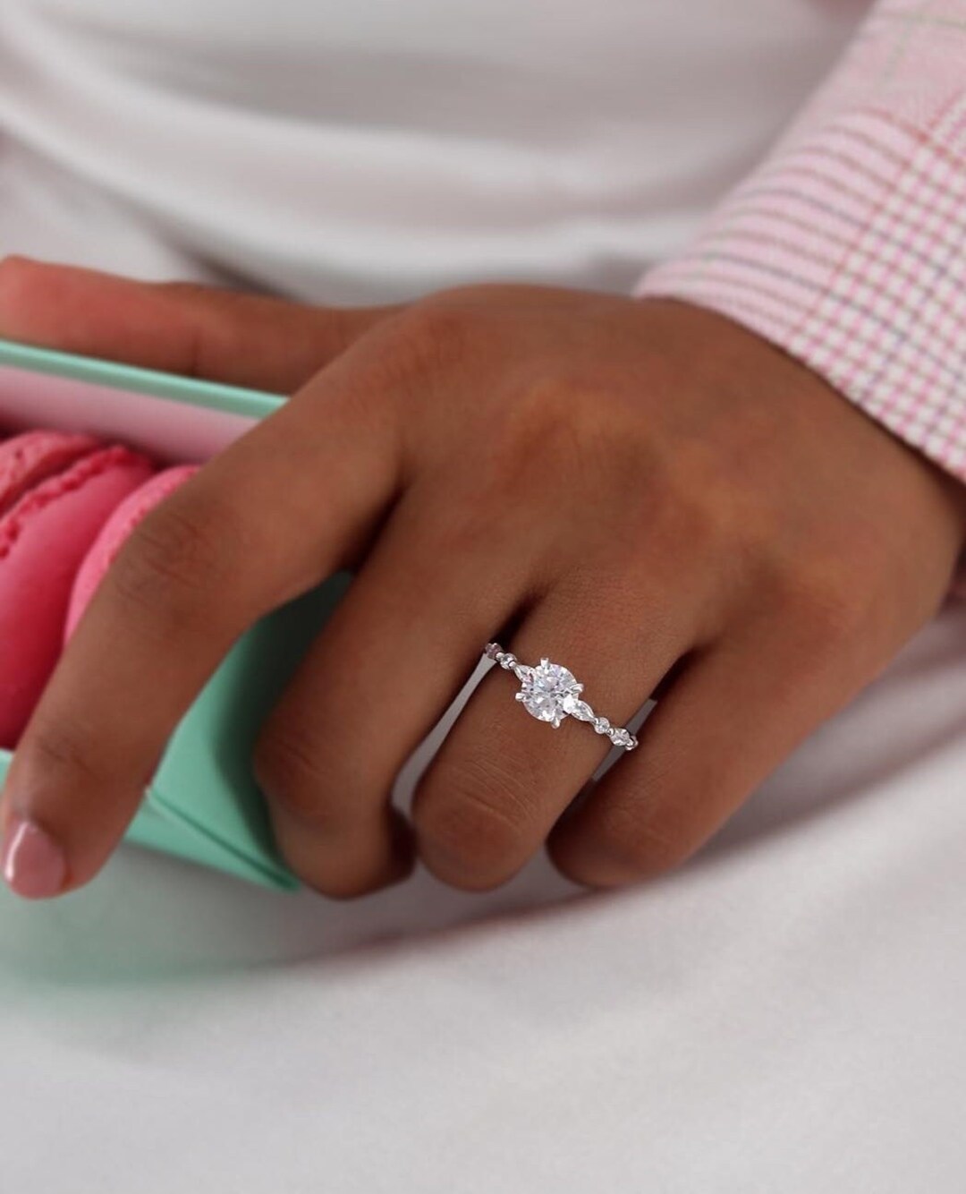 Dazzling White Round Brilliant Cut CZ Diamond Ring Perfect Engagement ...