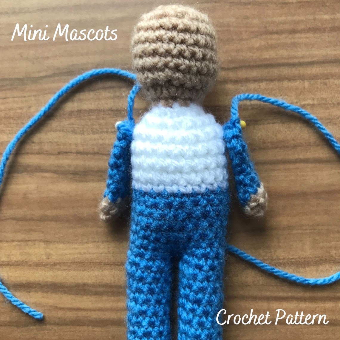 Mini Mascots, Crochet Tiny Dolls as Mascots in Team or School Colours ...