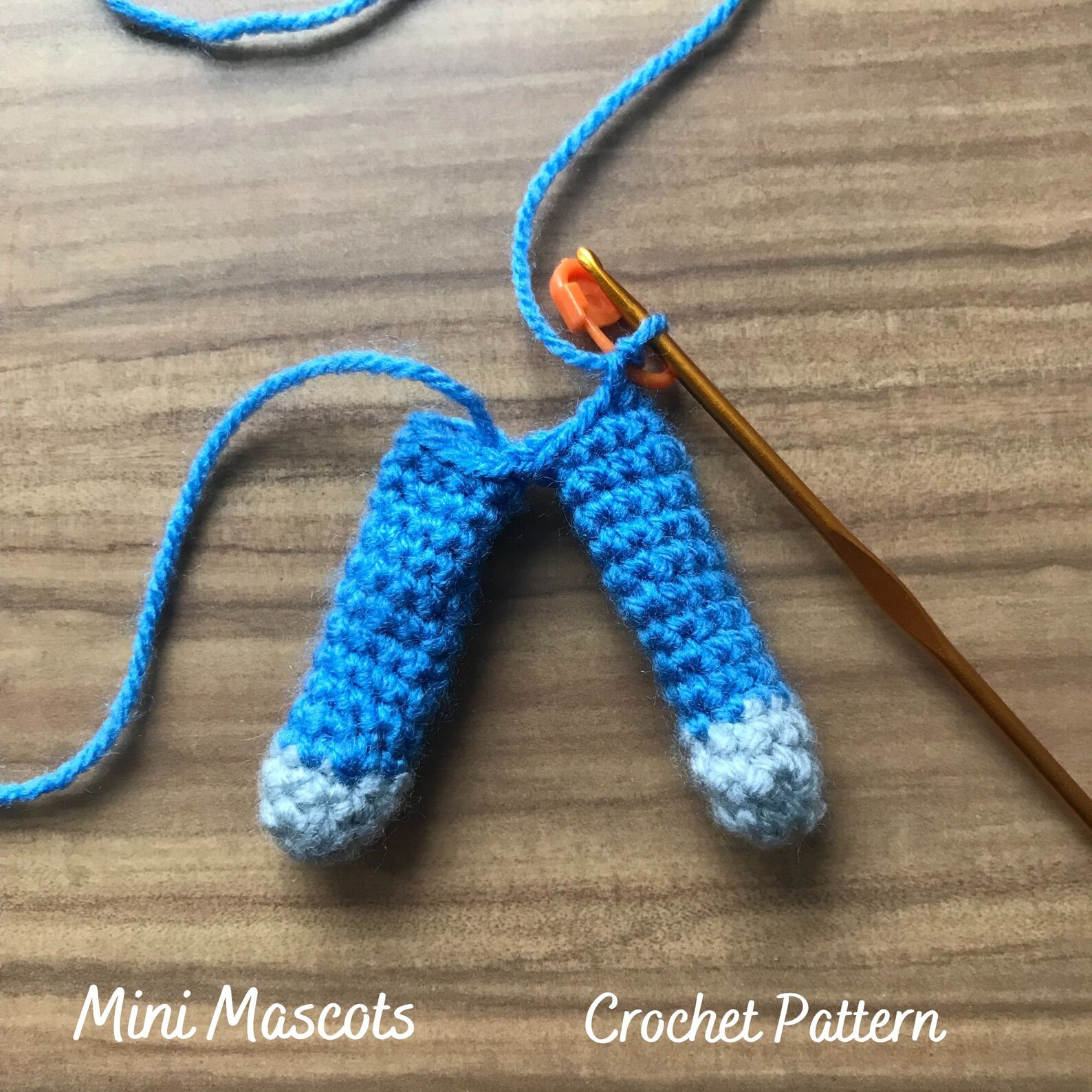 Mini Mascots, Crochet Tiny Dolls as Mascots in Team or School Colours ...