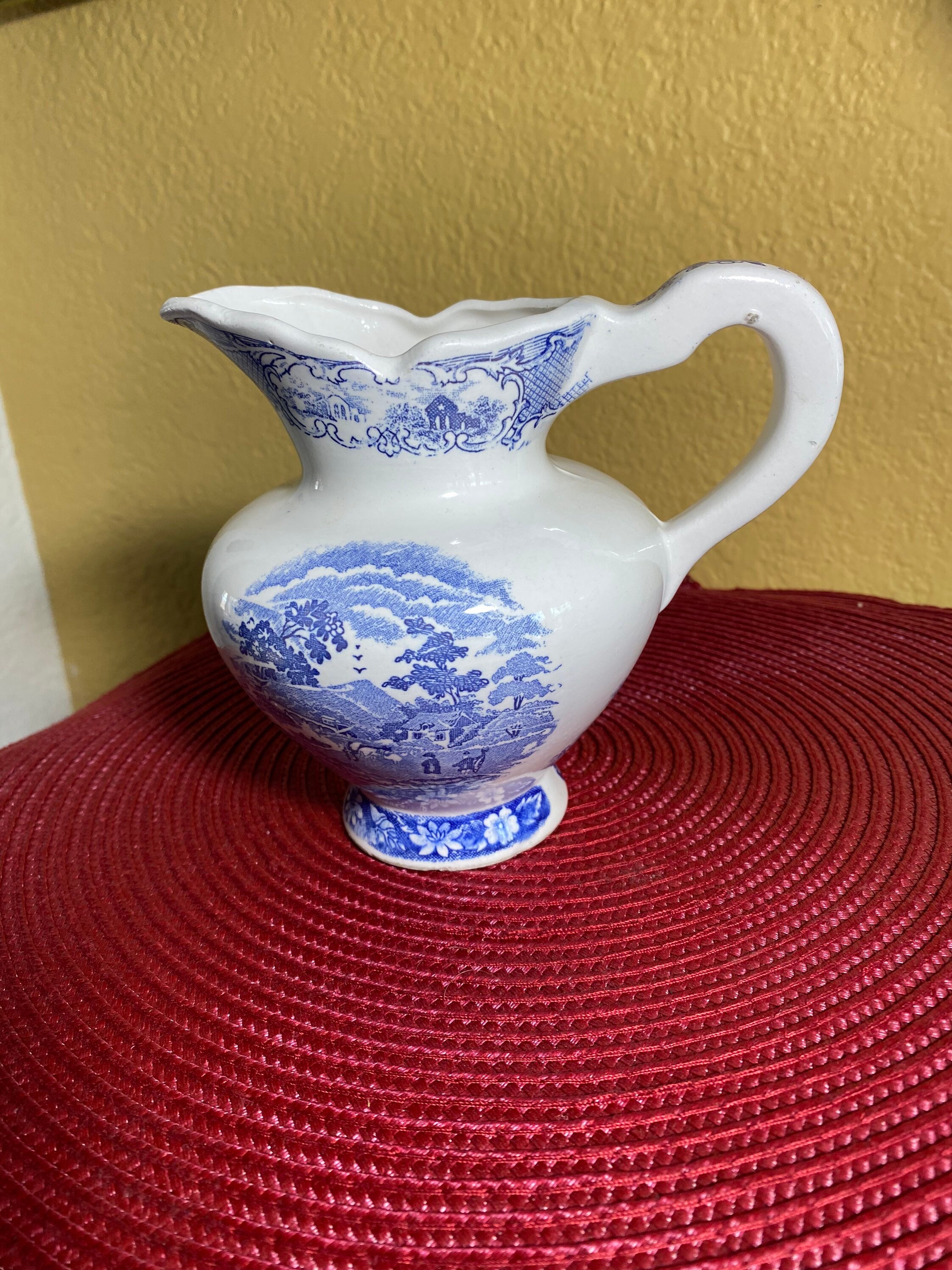 China Teapot Blue and White Blue Willow Pattern Teapot Floral Cachepot ...