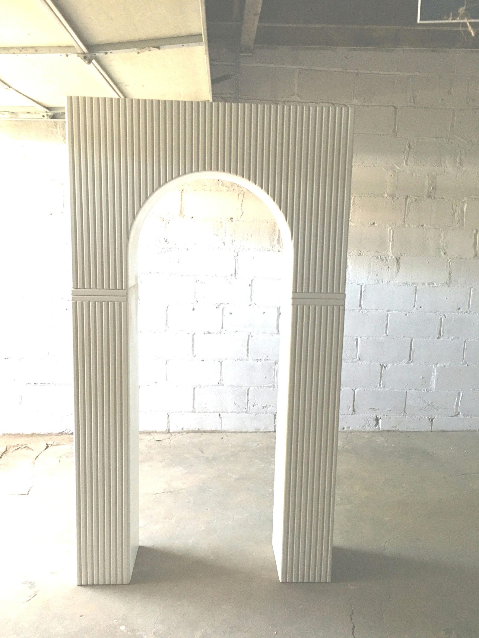 Multi Face Square 3 D Rippled Arch in 3 Pc Groovy Fluted Arch Backdrop ...