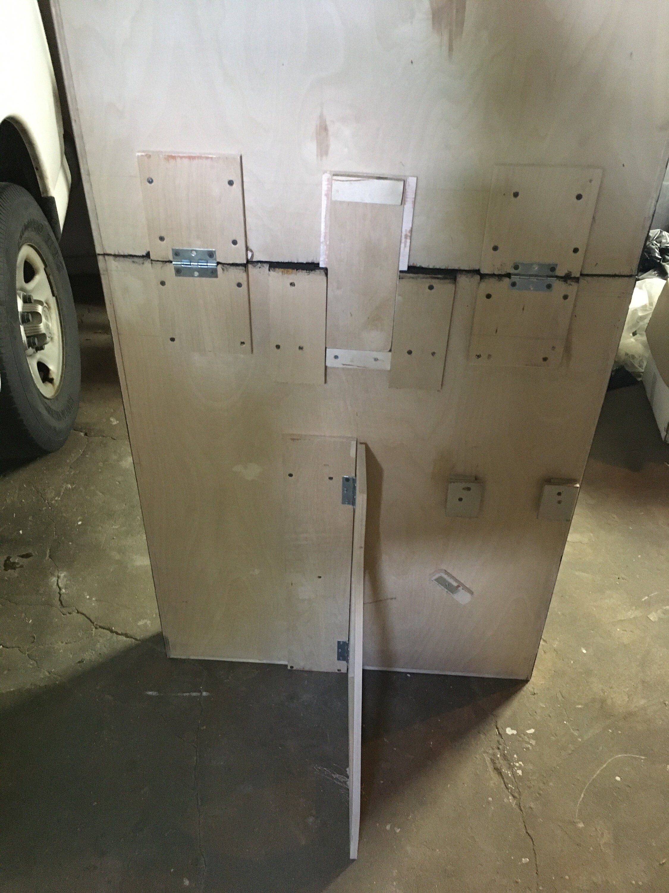 New Folding Champagne Wall / Treats Wall Folds in Middle Easy Carrying ...