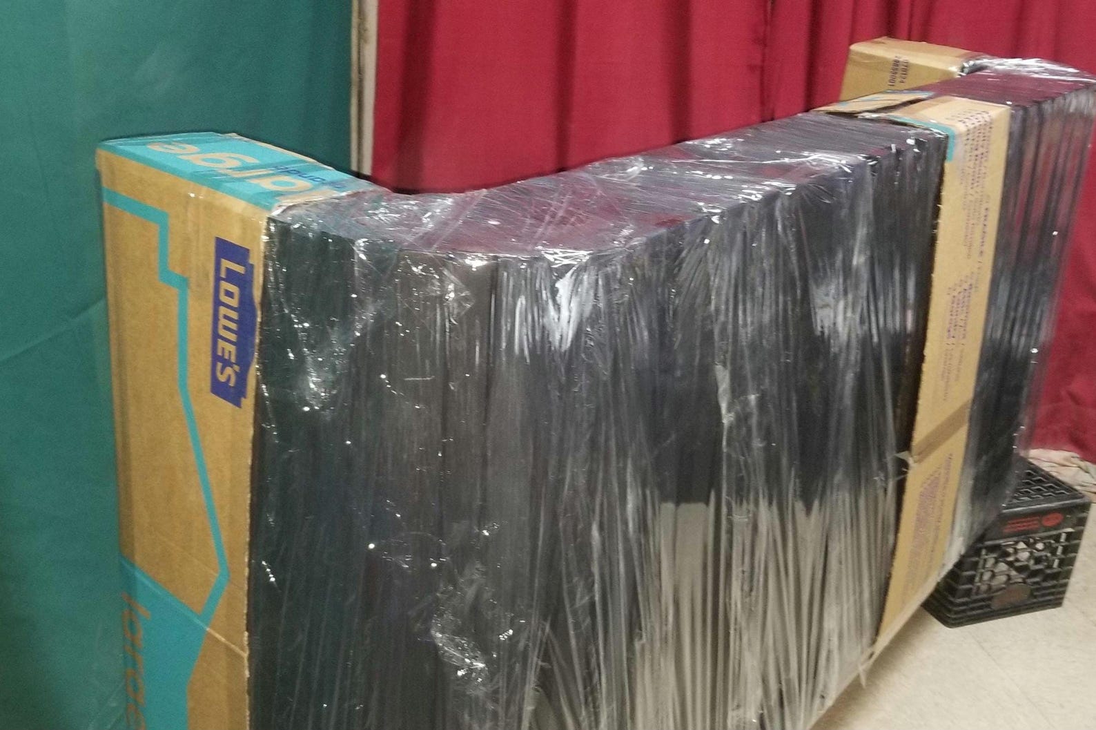 Slatwall Front Desk, Office Desk, Modern Furniture, Reception Desk ...