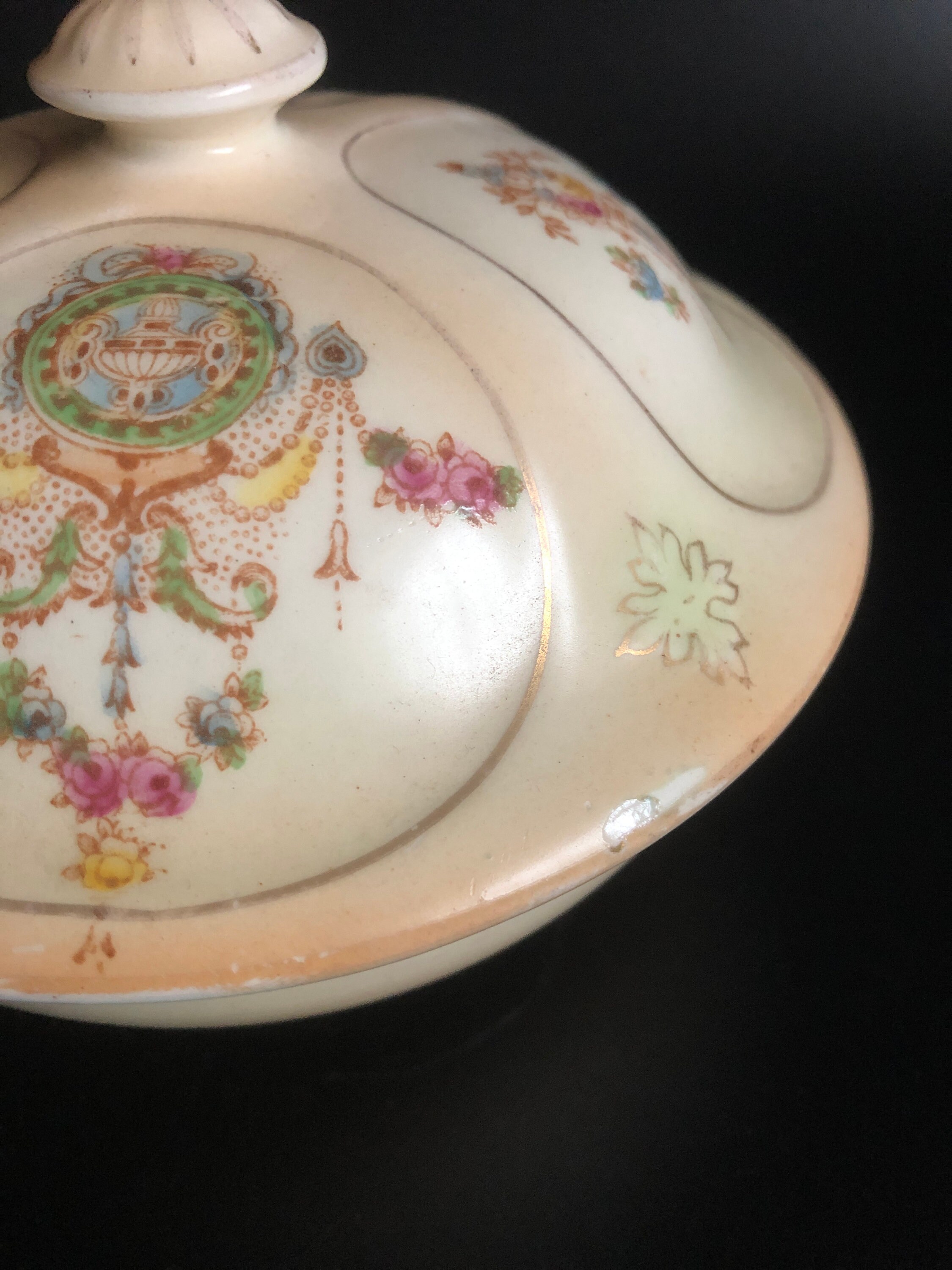 Vintage 1920's Crown Devon Erin Pattern Bon Bon Lidded Dish Stoke on ...