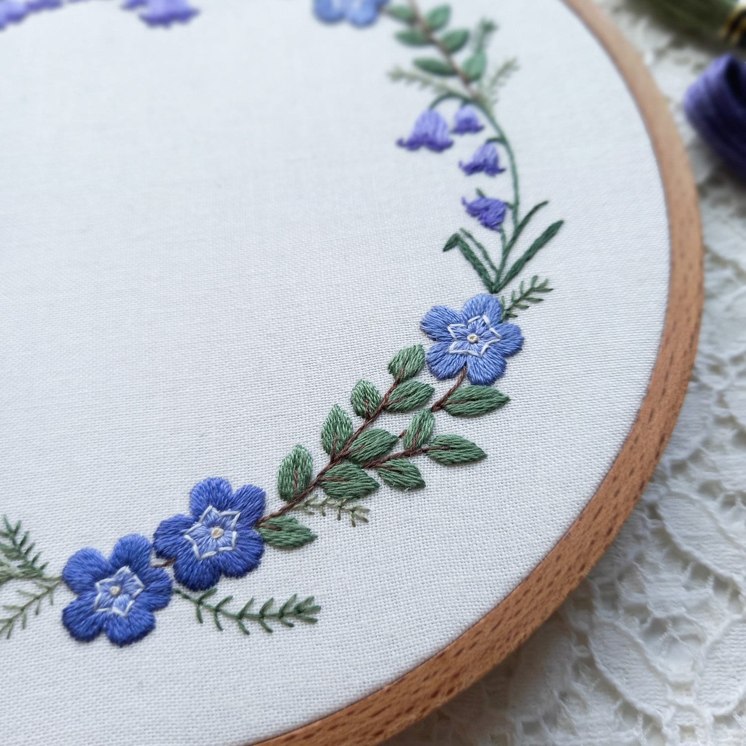 Bluebells & Periwinkles Embroidery Wreath PDF Pattern: Spring Floral ...